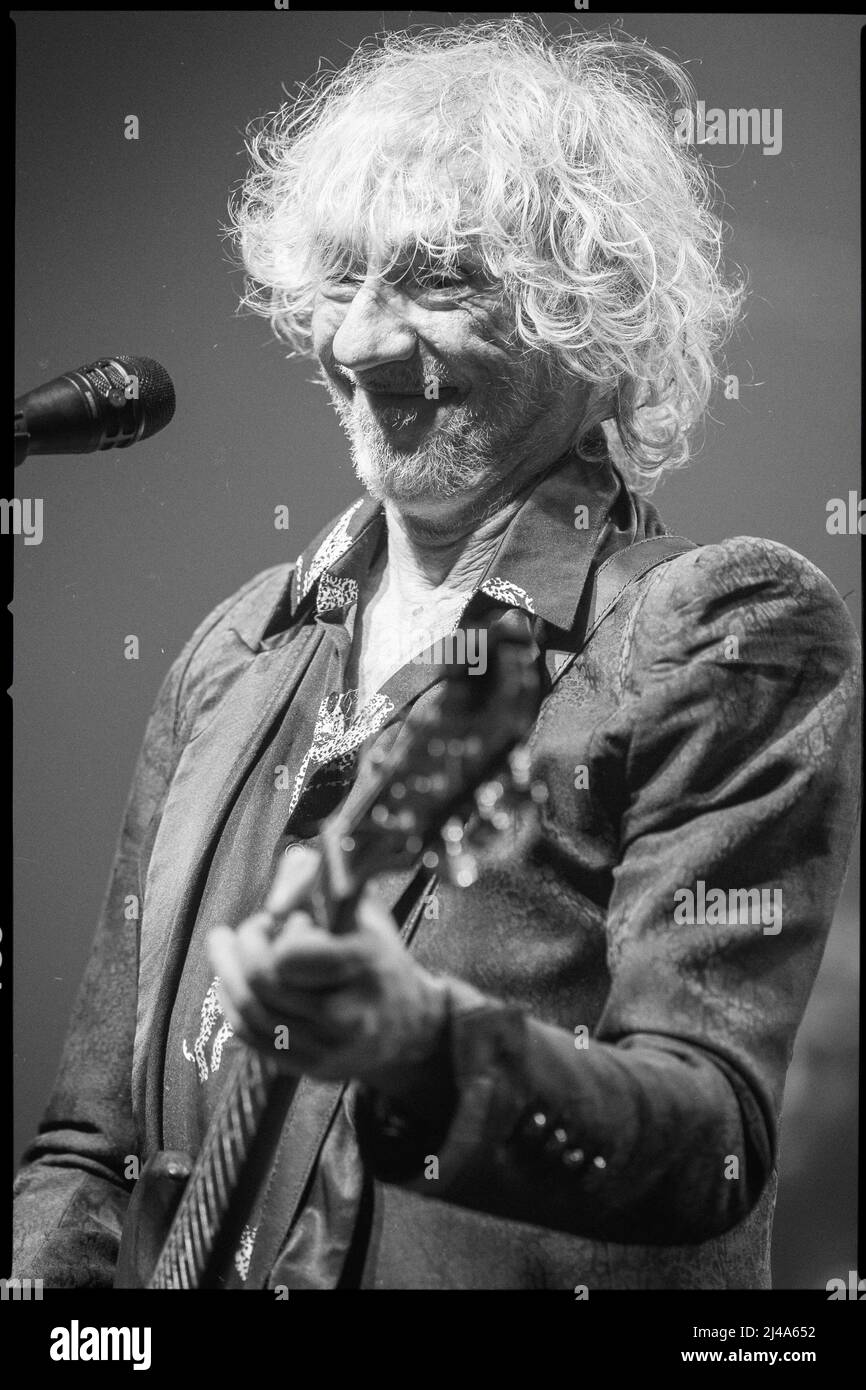 Louis Bertignac en concert au Cirque Royal | The french musician and ...