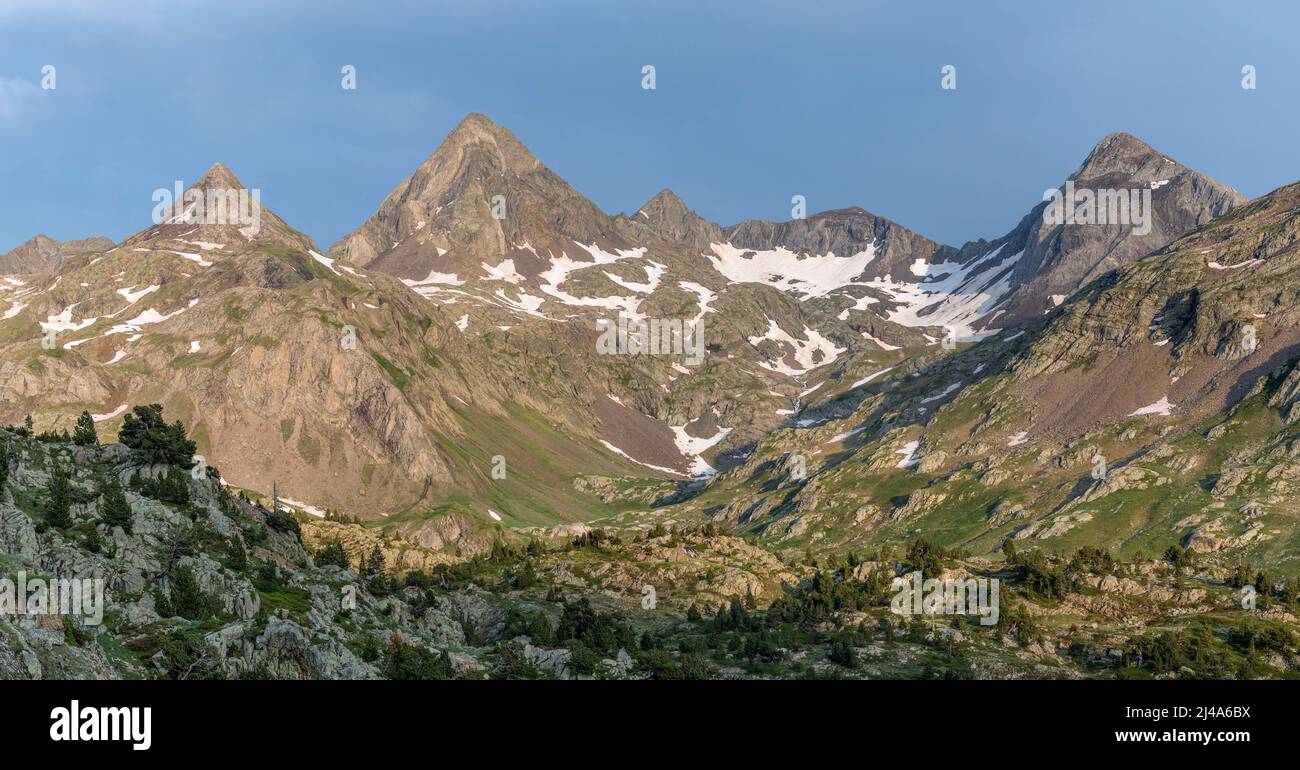 Tena valley hi-res stock photography and images - Alamy