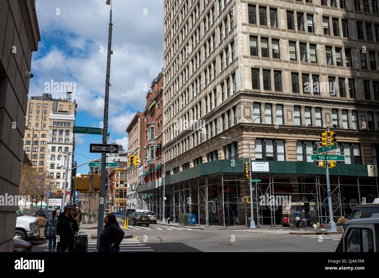 buildings and streets at the corner of Union Square and Park Avenue in ...