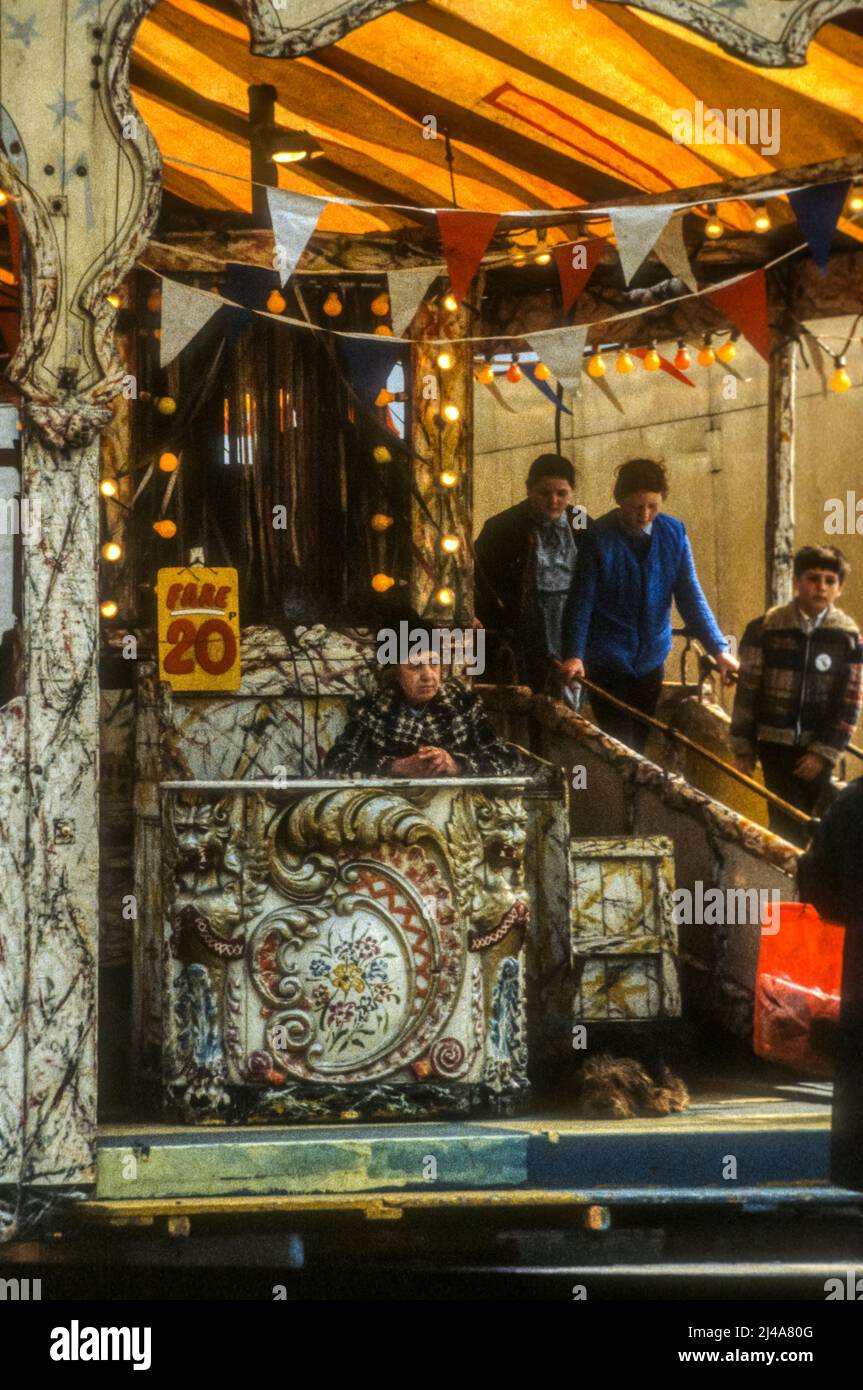 Cakewalk ride hi-res stock photography and images - Alamy