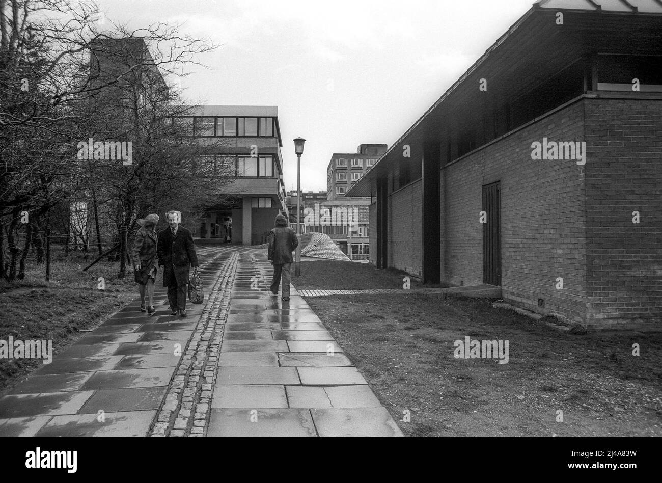 Black & white archive image of The centre of Cumbernauld New Town ...