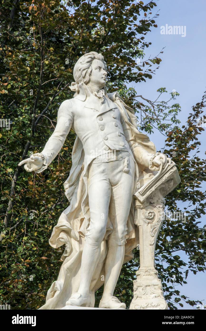 The marmor statue of the great musician Wolfgang Amadeus Mozart in ...