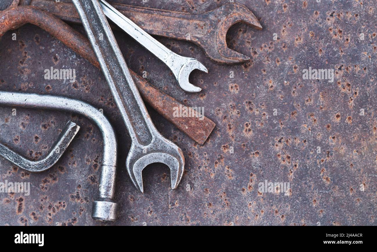 Rusty old garage tools hi-res stock photography and images - Alamy