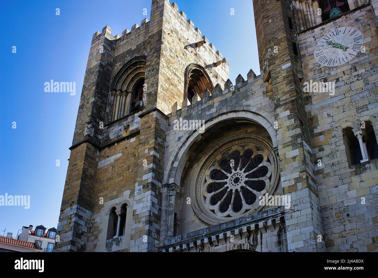 Lisbon Cathedral(Sé de Lisboa),is a Roman Catholic cathedral located in ...