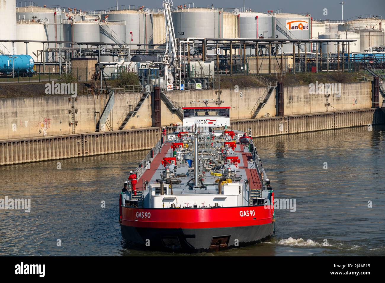 Petrochemical train cars hi-res stock photography and images - Alamy