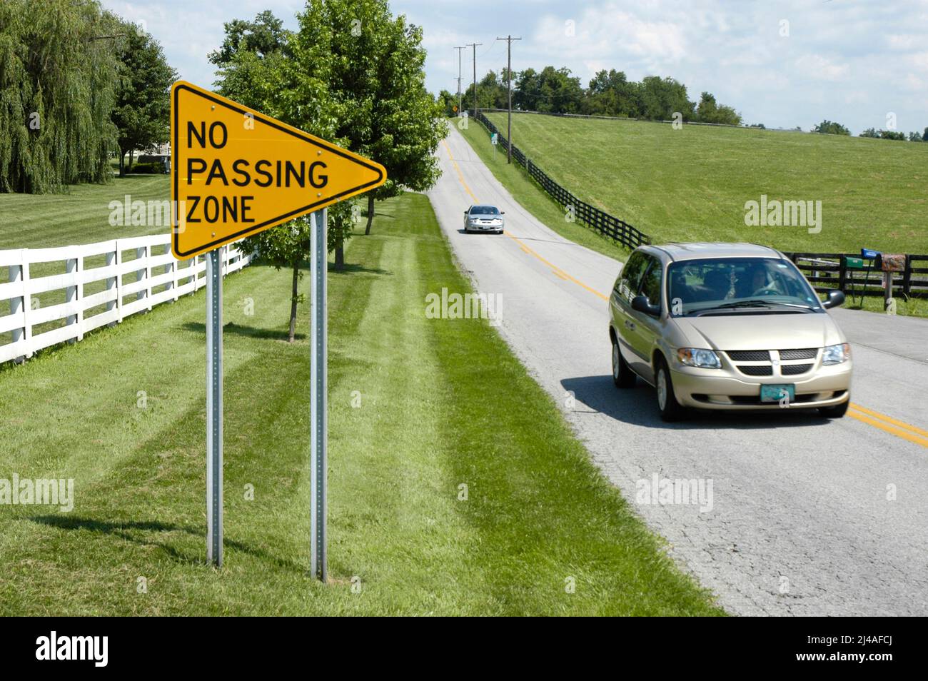 Cross country race sign hi-res stock photography and images - Alamy