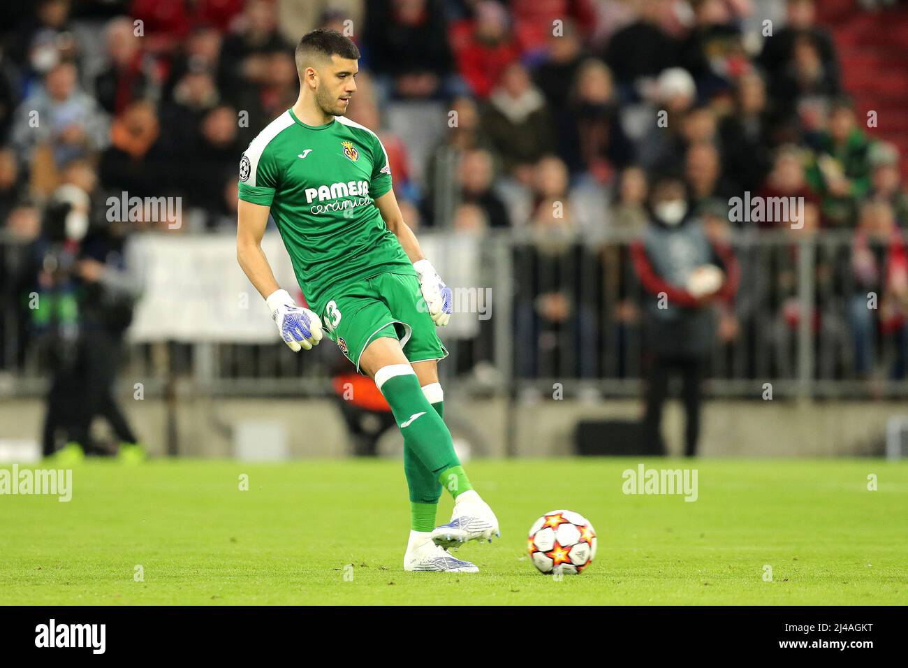 firo: Fuvuball: Soccer: 04/12/2022 Champions League, season 2021/2022 ...