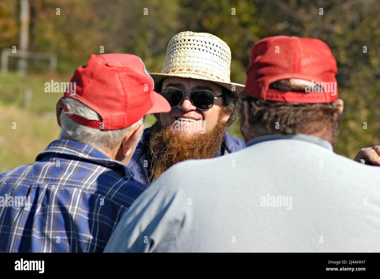 Amish people dress hi-res stock photography and images - Alamy