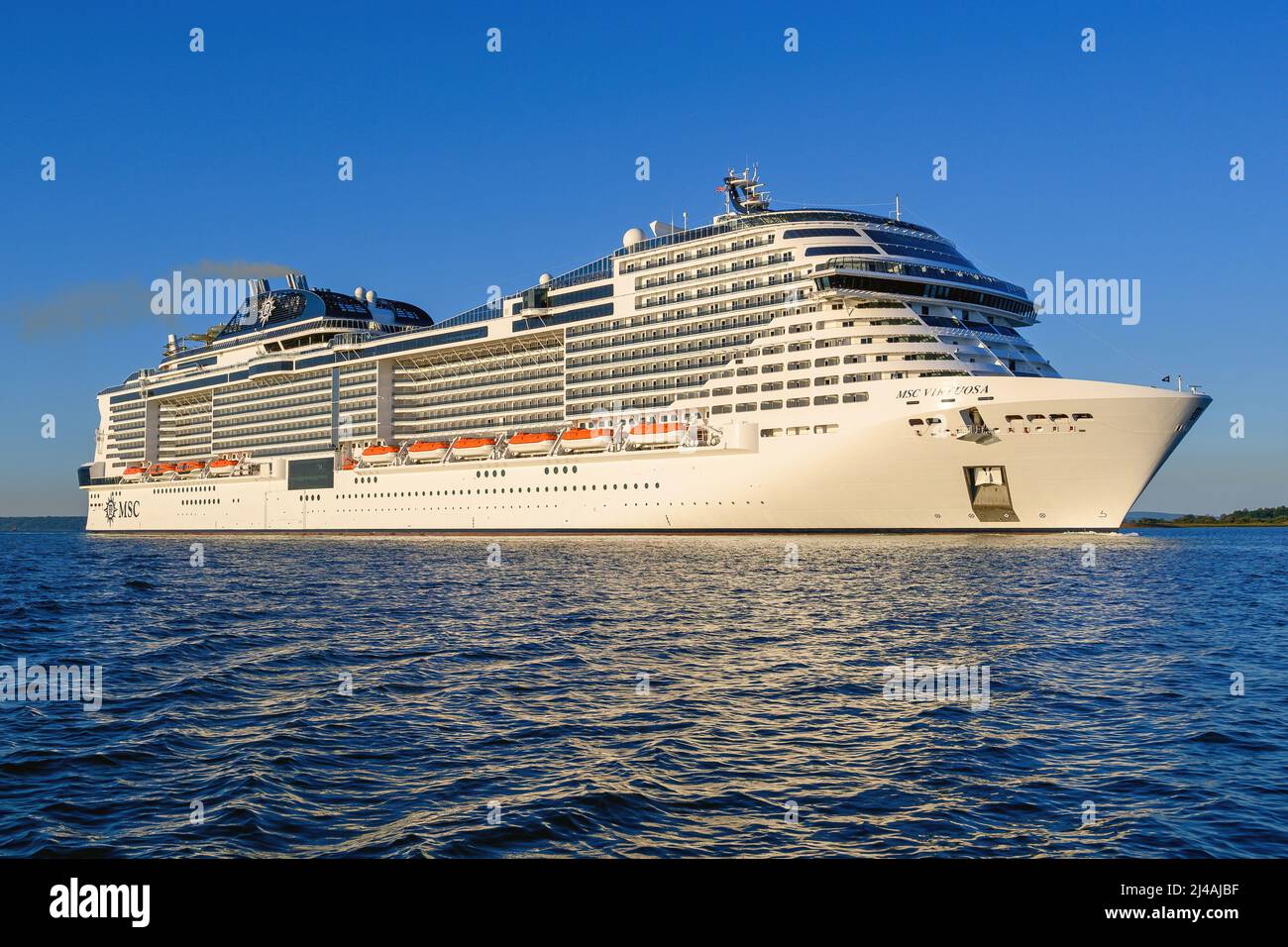 Cruise ship class hi-res stock photography and images - Alamy