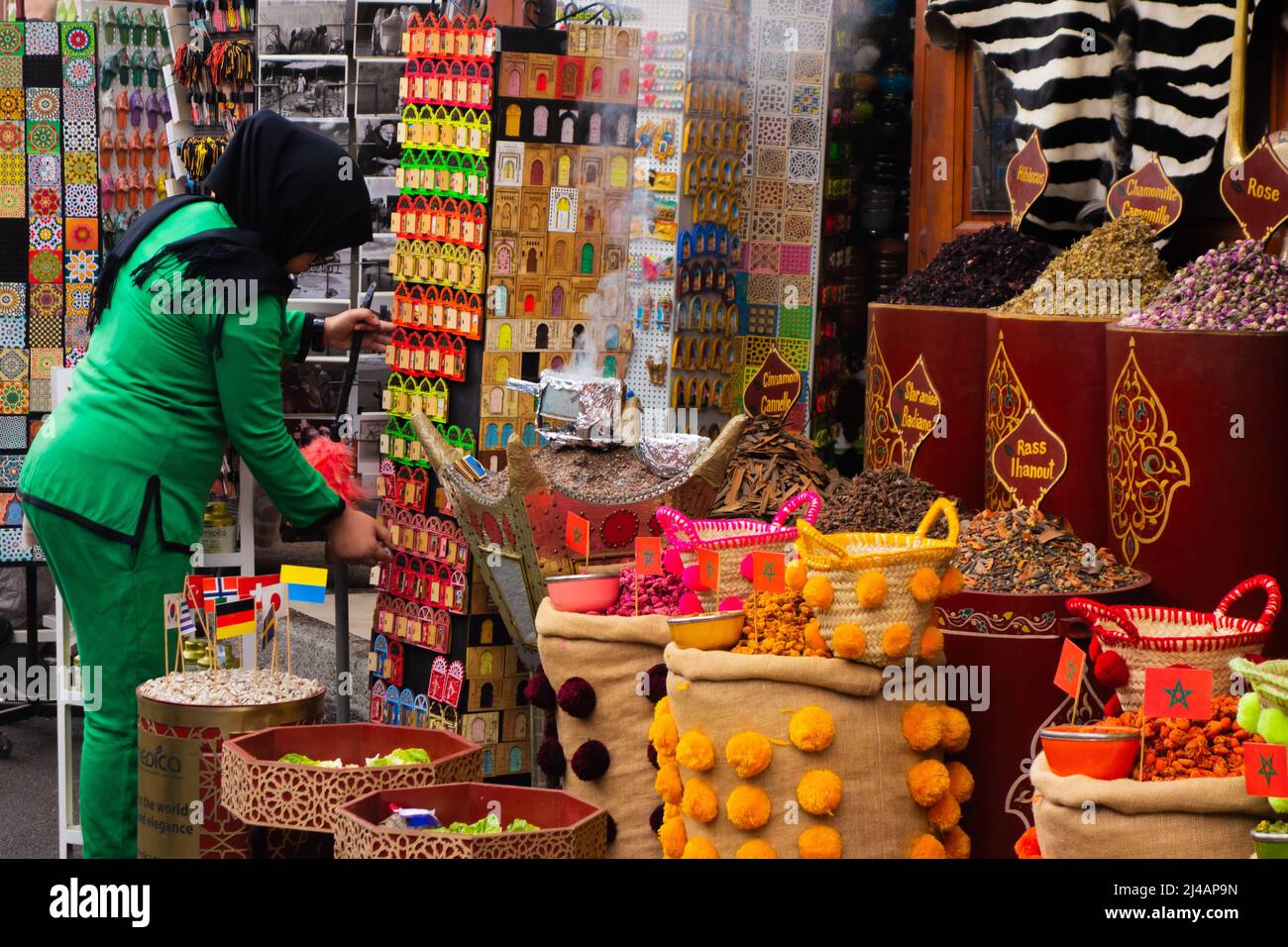 Marrakech souk gifts hi-res stock photography and images - Alamy