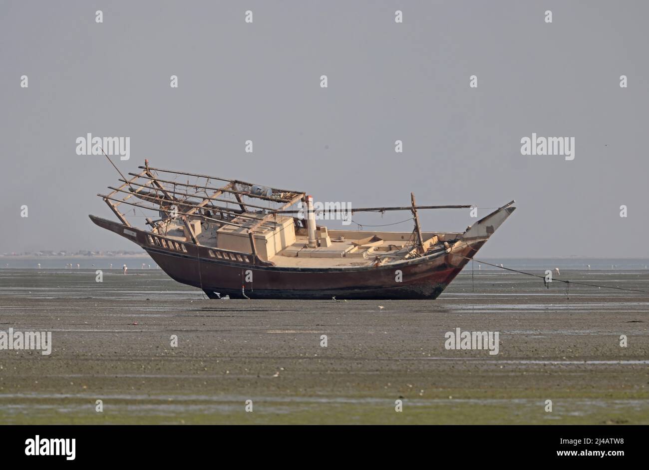 Arabian traditional boat hi-res stock photography and images - Alamy