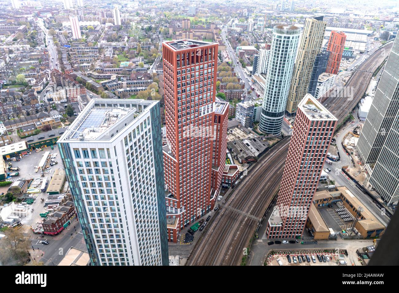 Modern architecture vauxlhall hi-res stock photography and images - Alamy