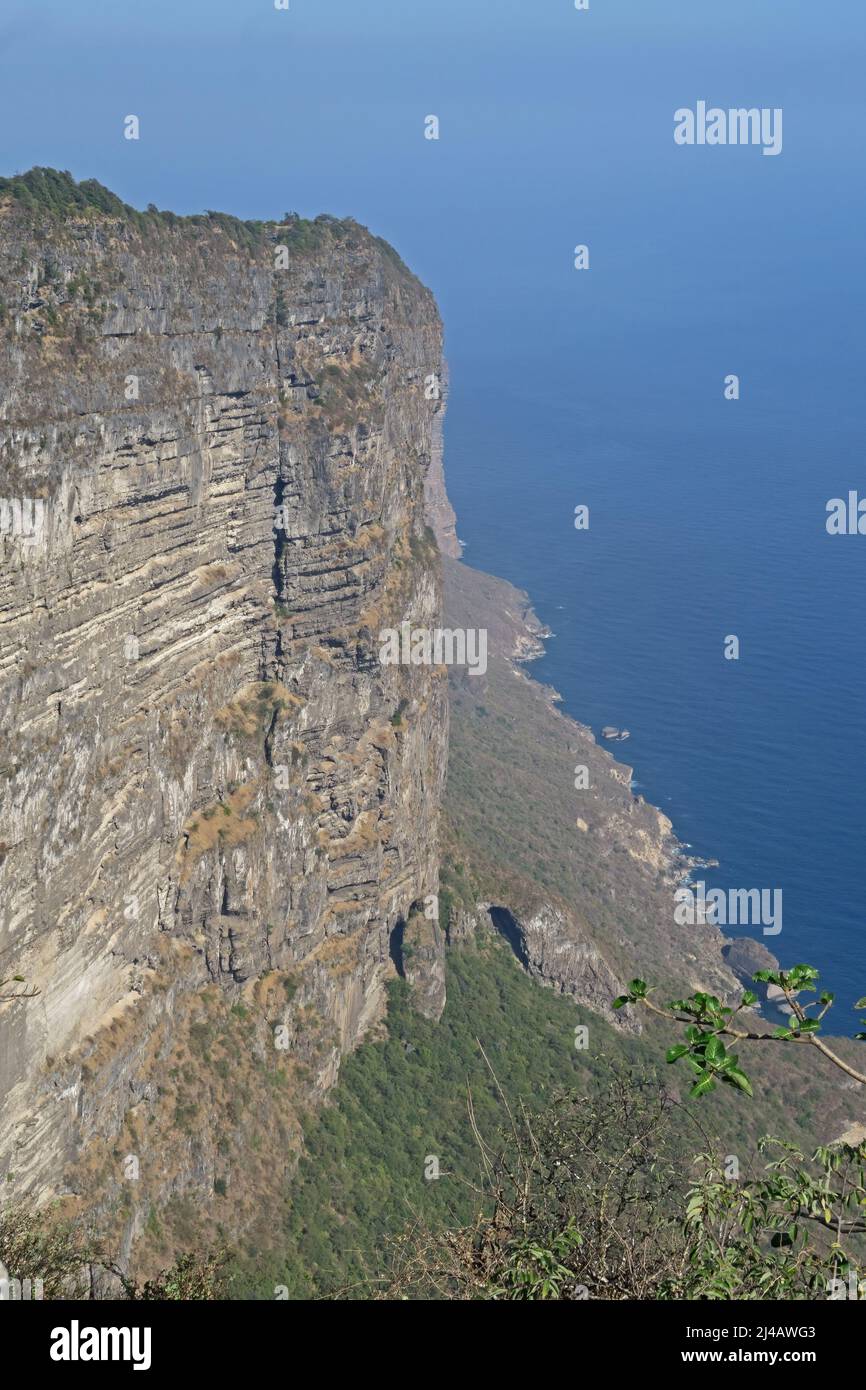 dramatic sea cliffs southern Oman December Stock Photo - Alamy
