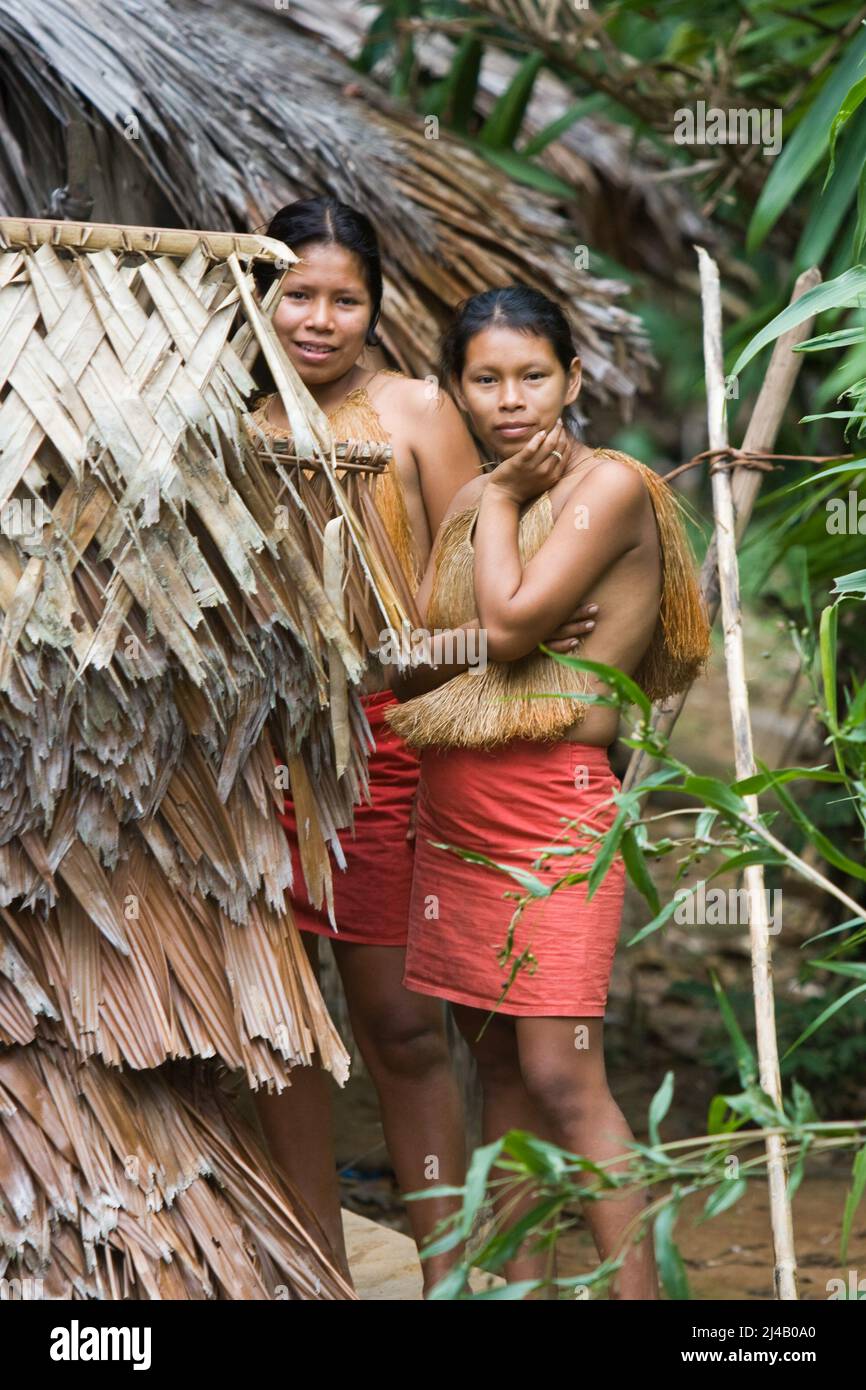 Yagua people hi-res stock photography and images - Alamy