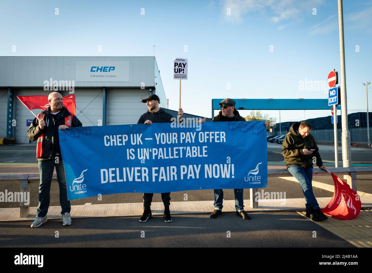 Chep pallets hi-res stock photography and images - Alamy