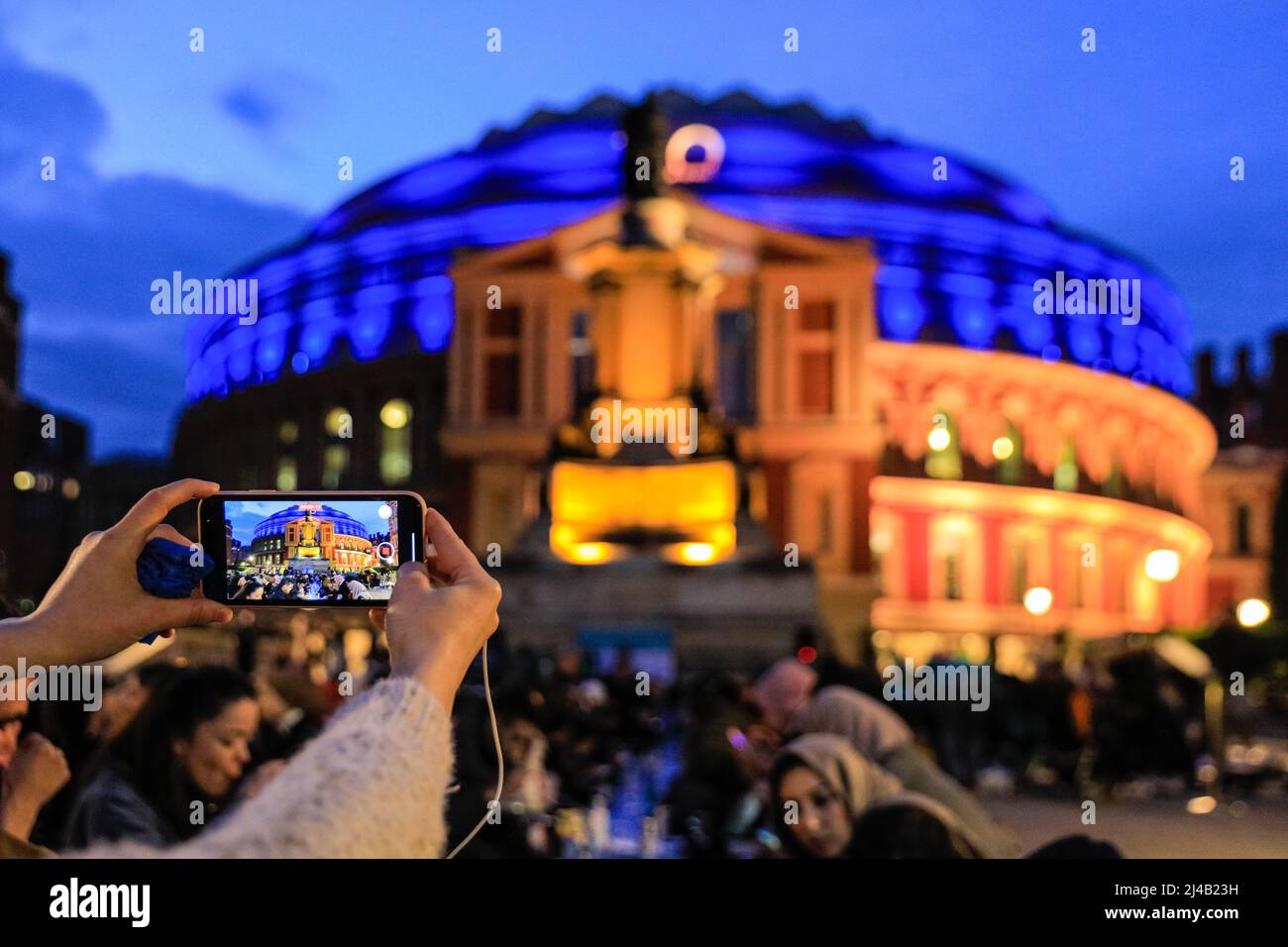 London, UK. 13th Apr, 2022. People take part in the UK's largest Open ...