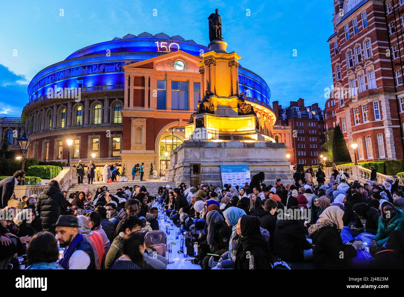 London, UK. 13th Apr, 2022. People take part in the UK's largest Open ...