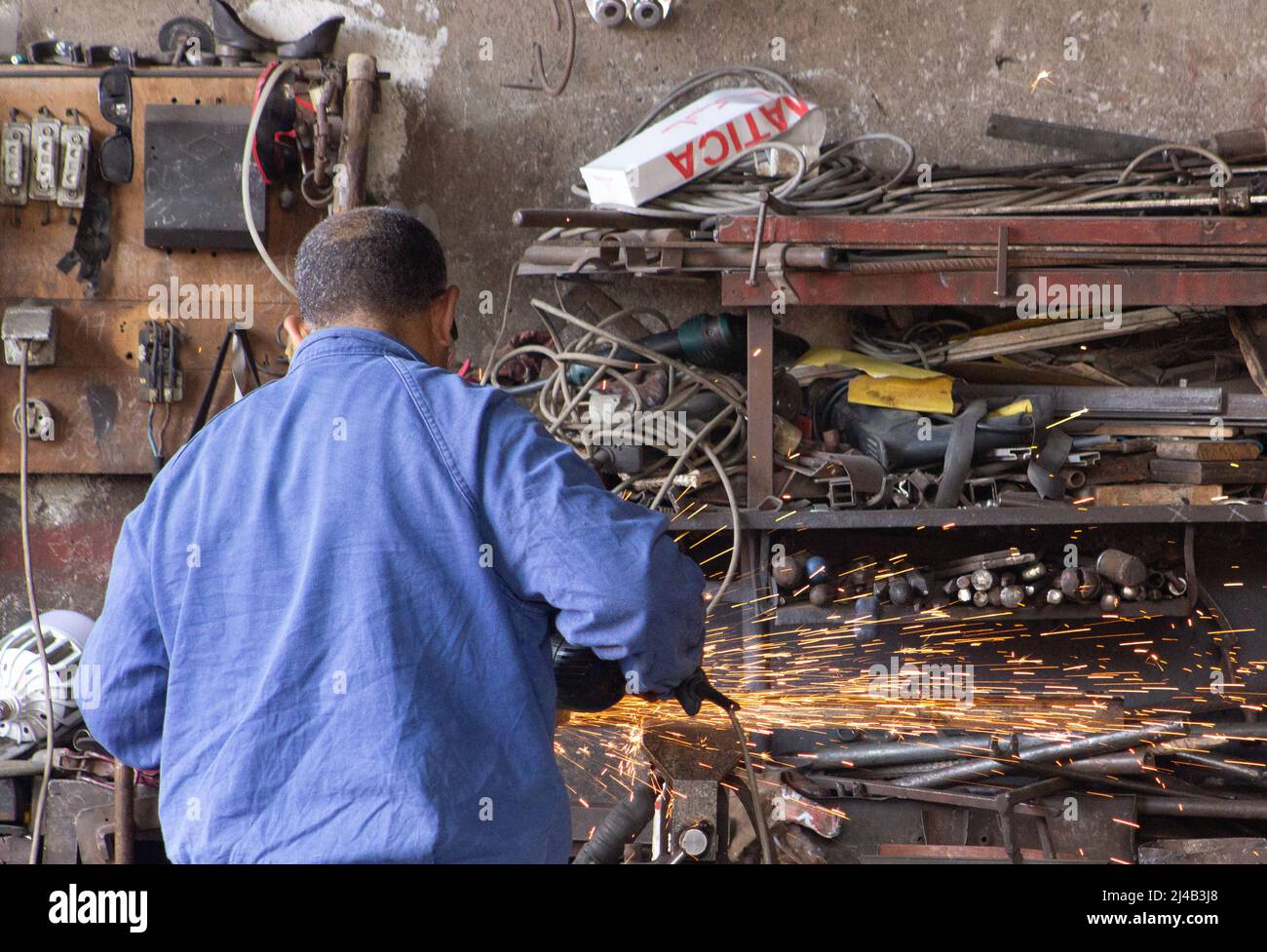 Moroccan old medina metal workers hi-res stock photography and images ...