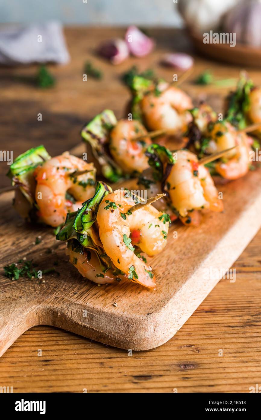 Chilli garlic prawns hi-res stock photography and images - Alamy