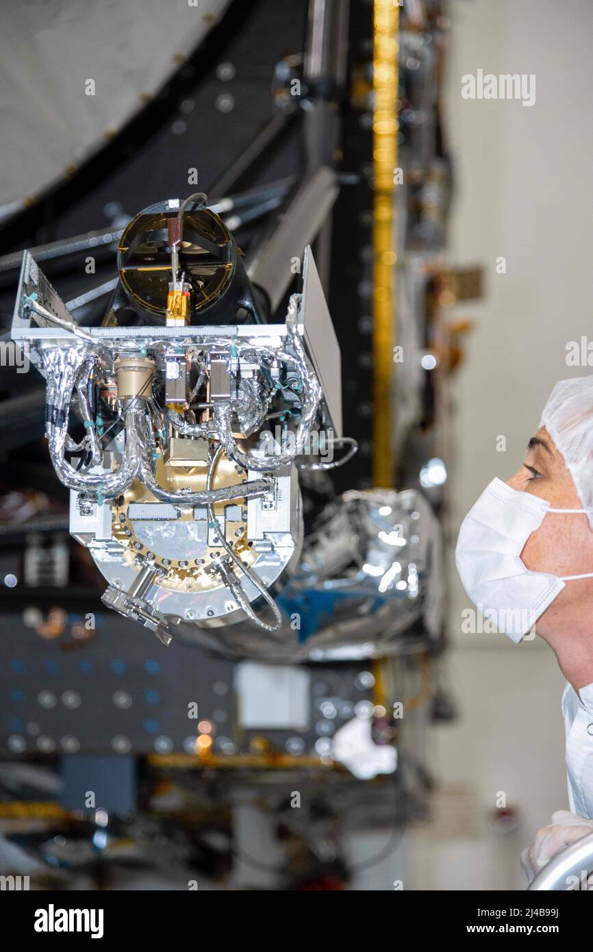 Neutron spectrometer hi-res stock photography and images - Alamy