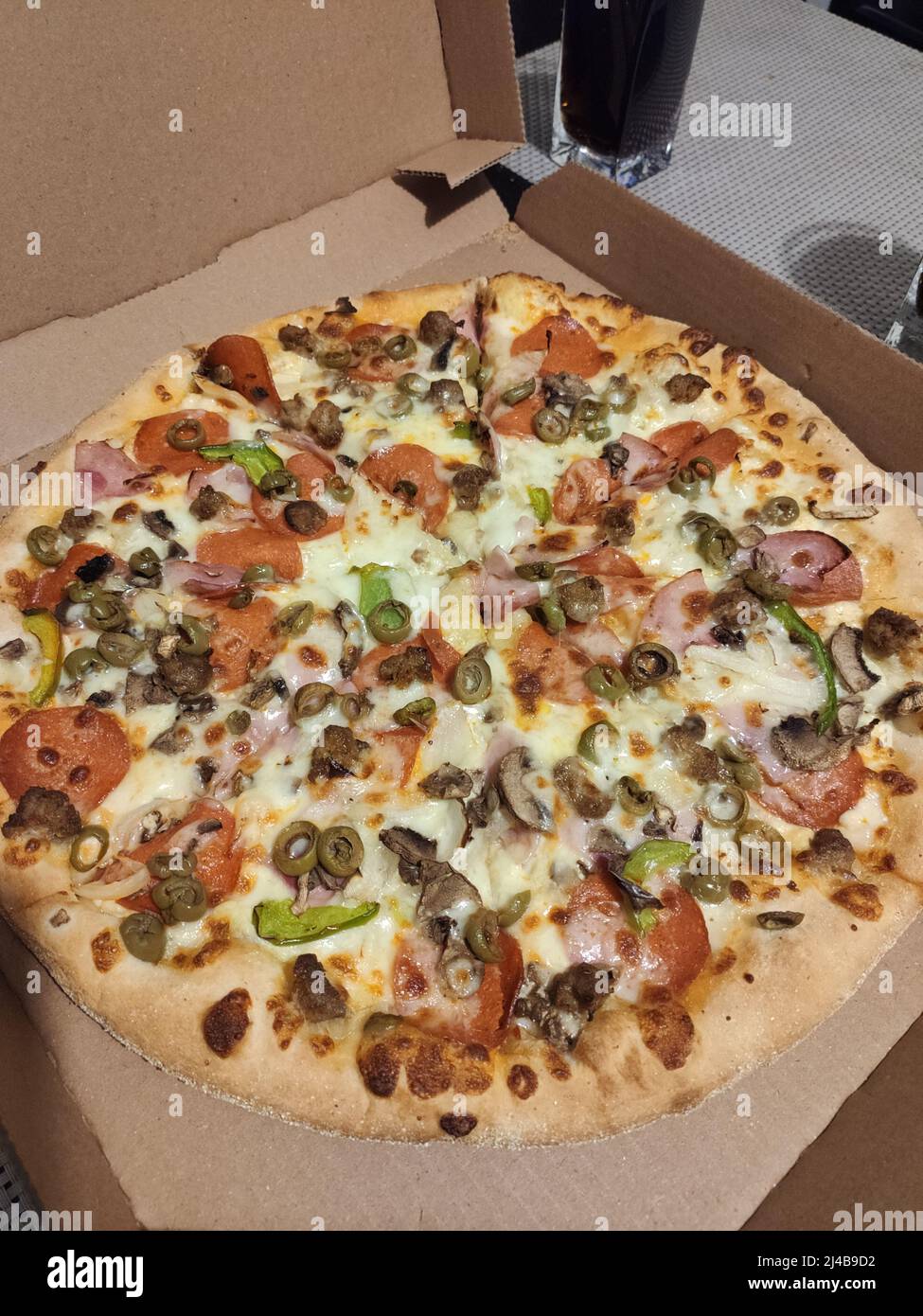 Large pepperoni pizza box hi-res stock photography and images - Alamy