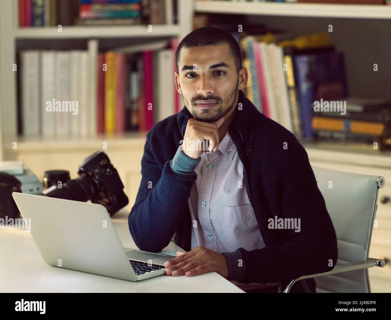 Professional photographer house hi-res stock photography and images - Alamy