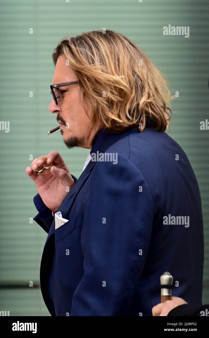Johnny Depp Smoking