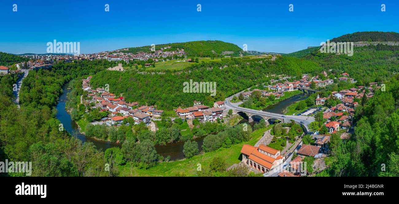 View of the Vladishki bridge over yantra river in Veliko Tarnovo Stock ...