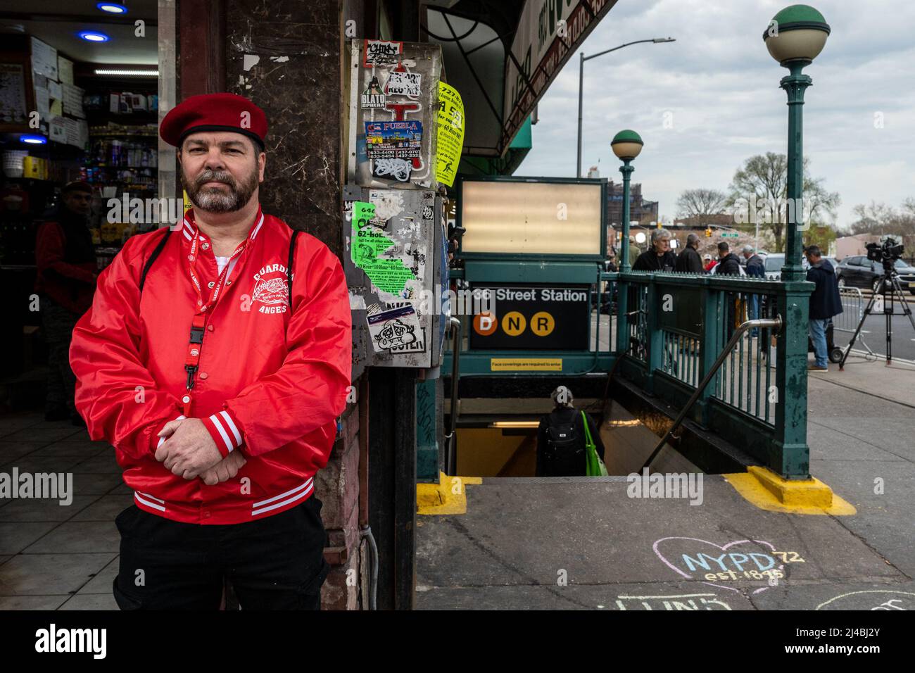 Guardian angels subway hi-res stock photography and images - Alamy