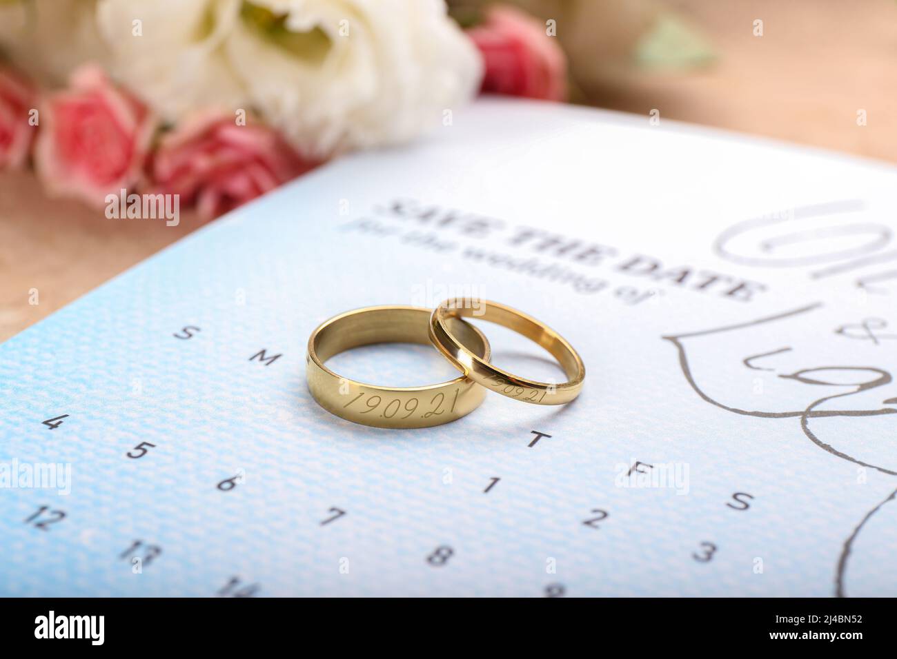 Engraved engagement rings hi-res stock photography and images - Alamy