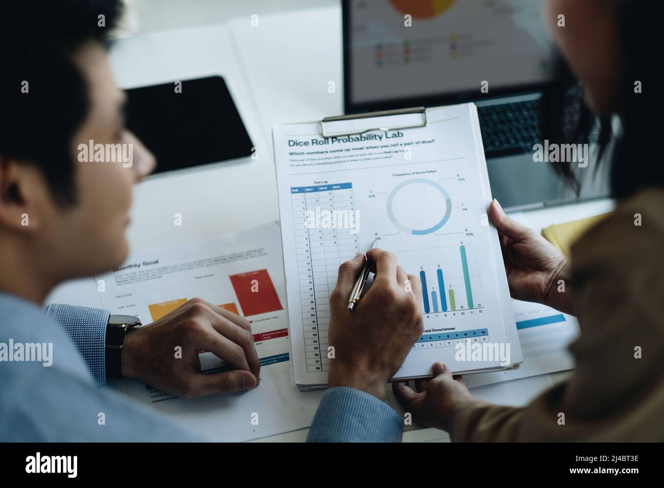 Business People Meeting to analyse and discuss and brainstorming the ...