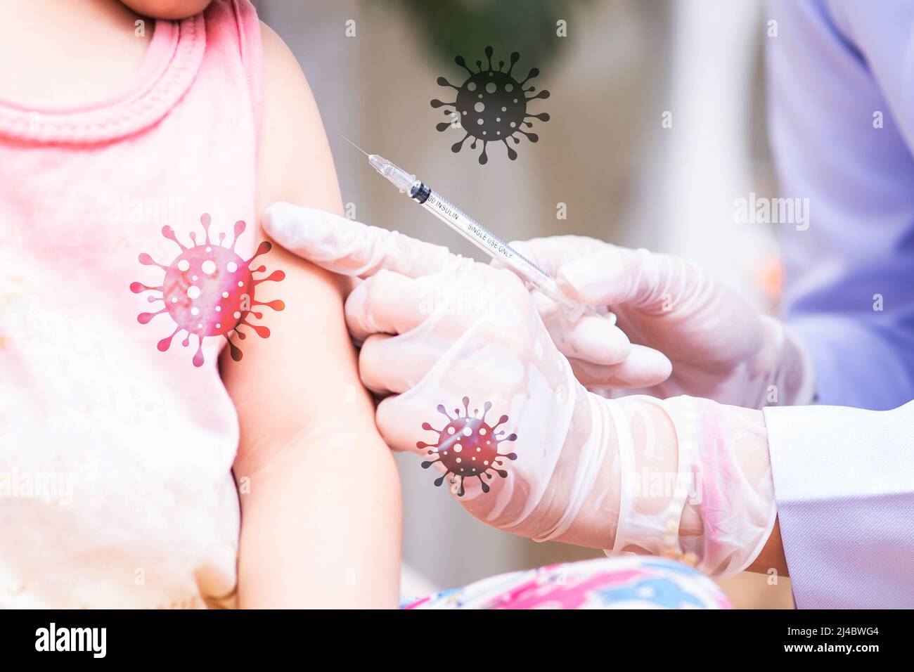 Child injecting insulin hi-res stock photography and images - Alamy
