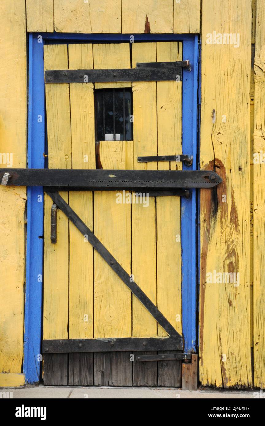 Bolted frame hi-res stock photography and images - Alamy