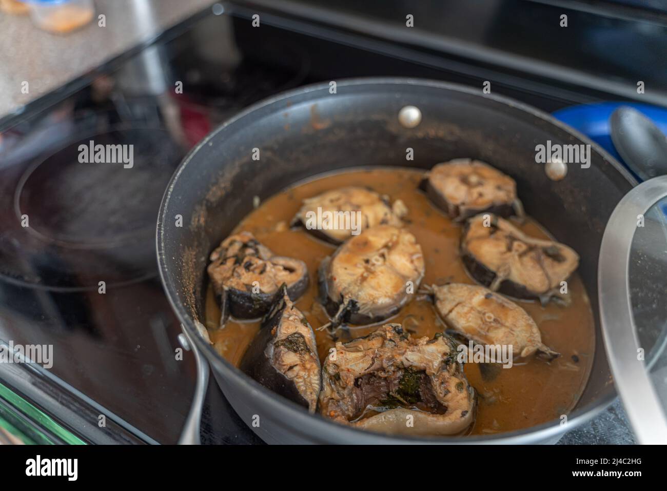 Nigerian fresh fish Peppersoup ready to eat Stock Photo - Alamy
