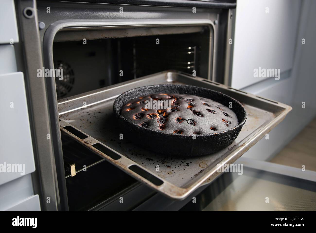 Burnt cake hi-res stock photography and images - Alamy