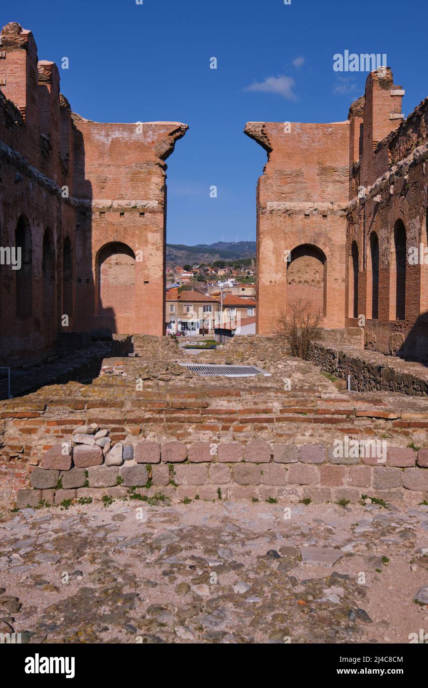 Red basilica hi-res stock photography and images - Alamy
