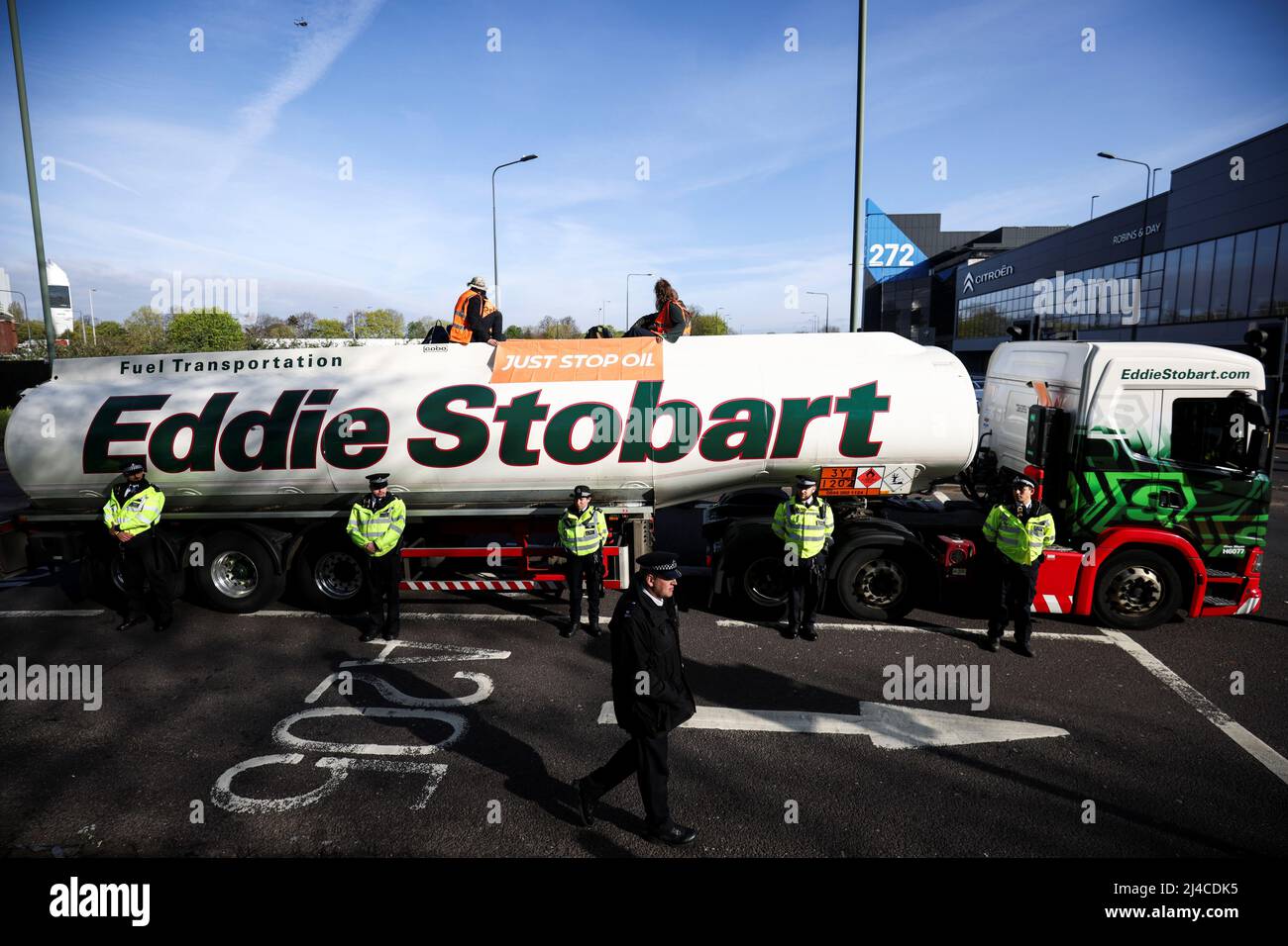 Tank roundabout hi-res stock photography and images - Alamy