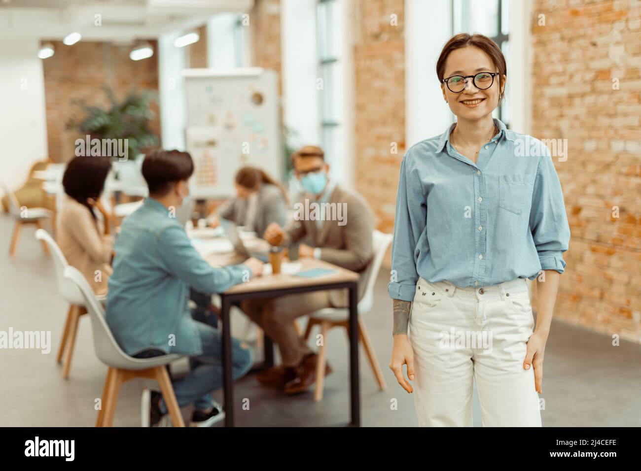 Young pretty office woman hi-res stock photography and images - Alamy