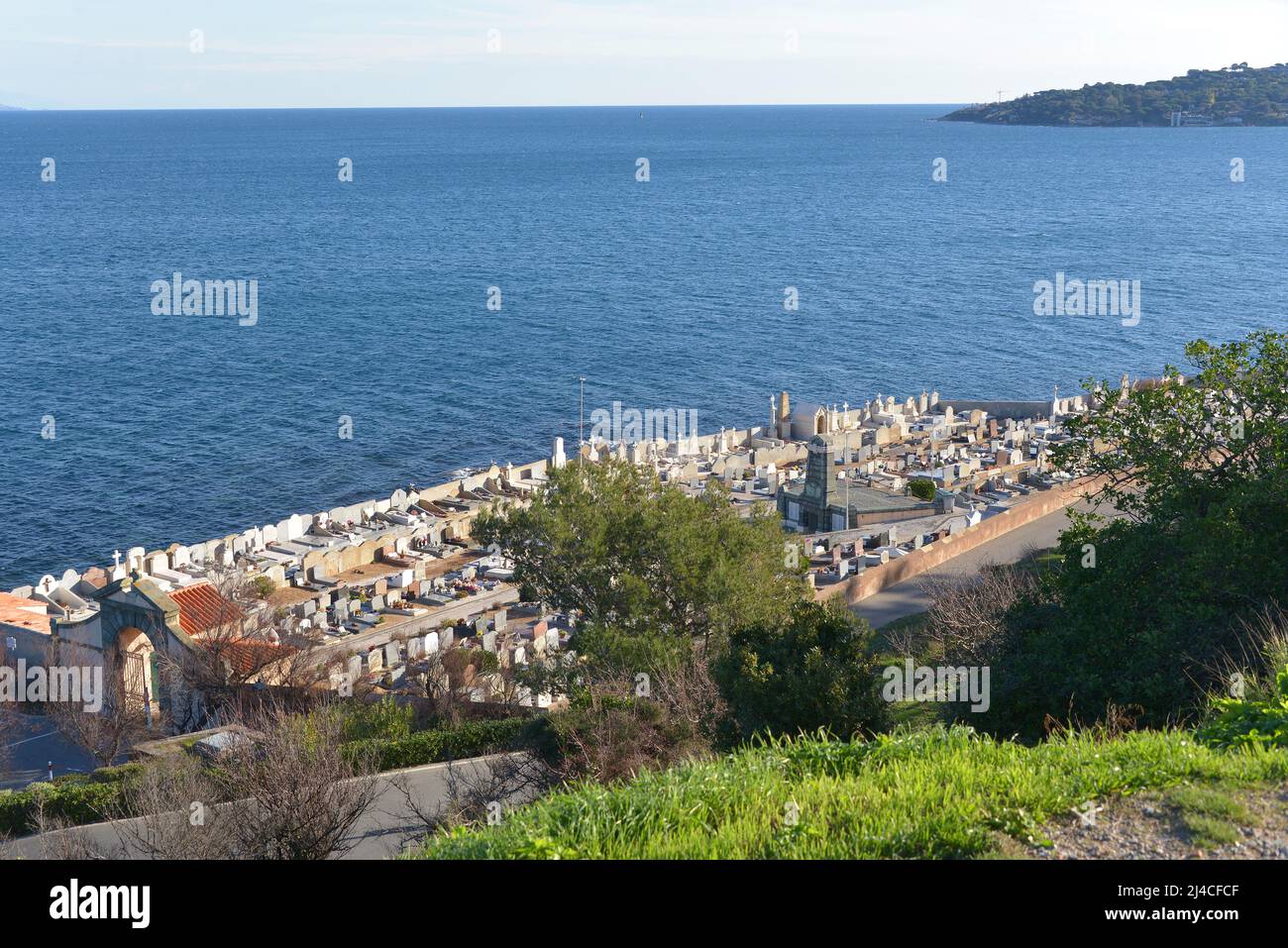 Marine cemetery of St Tropez on the seaside Stock Photo - Alamy