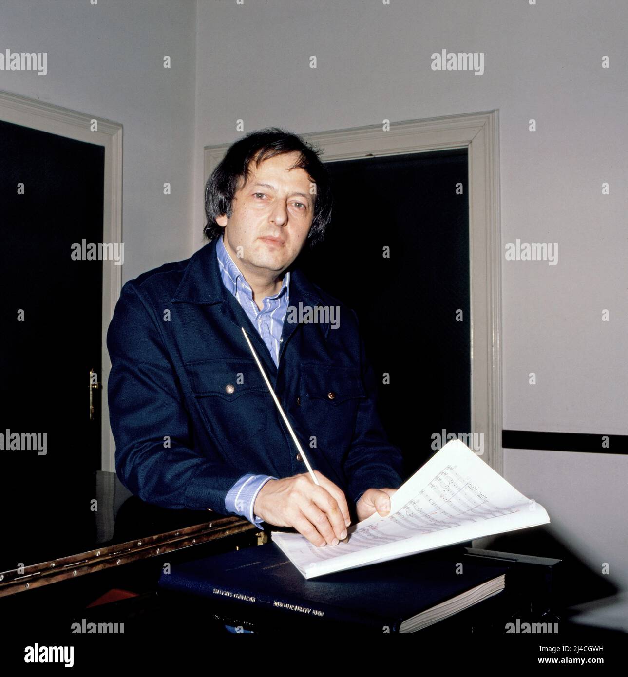 Notenblatt hi-res stock photography and images - Alamy