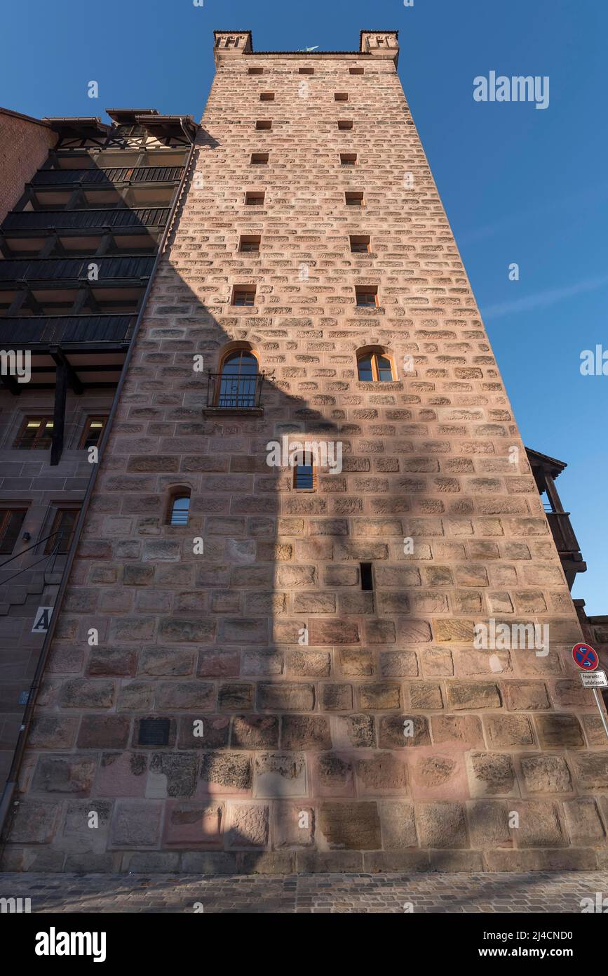 Historic Luginsland Tower, watchtower built in 1377, Kaiserburg ...