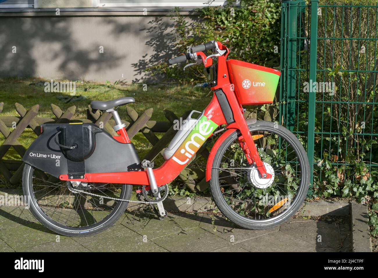 Lime rental bike, Berlin, Germany Stock Photo - Alamy