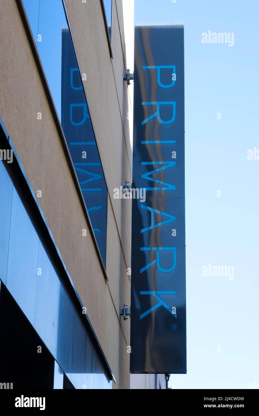 Primark logo hi-res stock photography and images - Alamy
