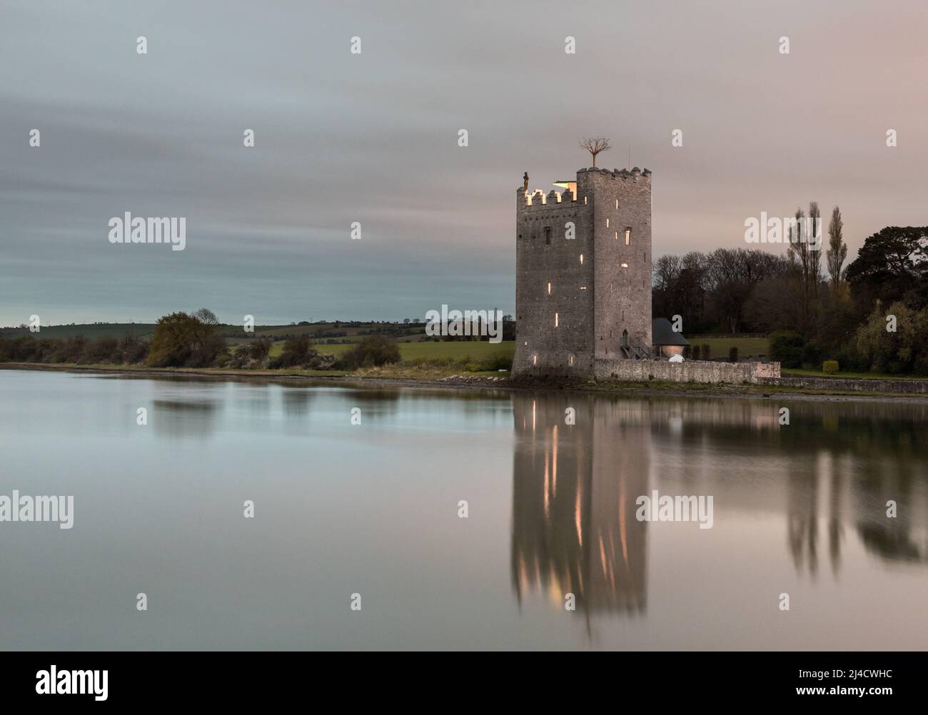 Belvelly, Cork, Ireland. 14th April, 2022. Interior lighting at dawn ...