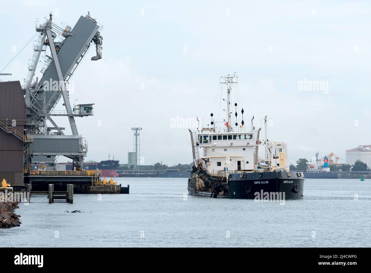 Dredging boat ship hi-res stock photography and images - Alamy