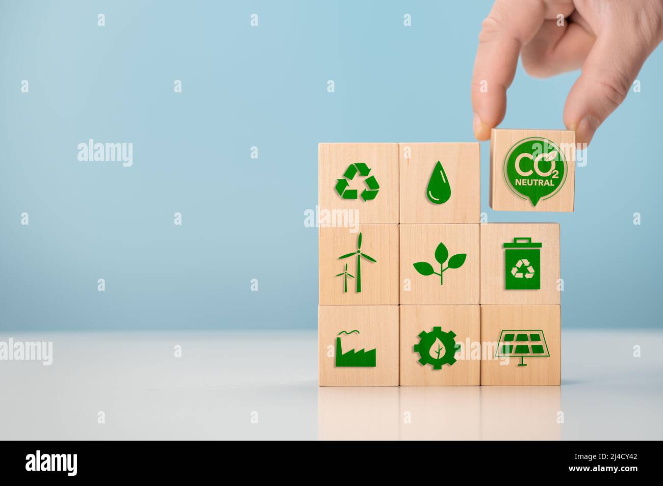 Net zero and carbon neutral concept. Put wooden cubes with green net ...