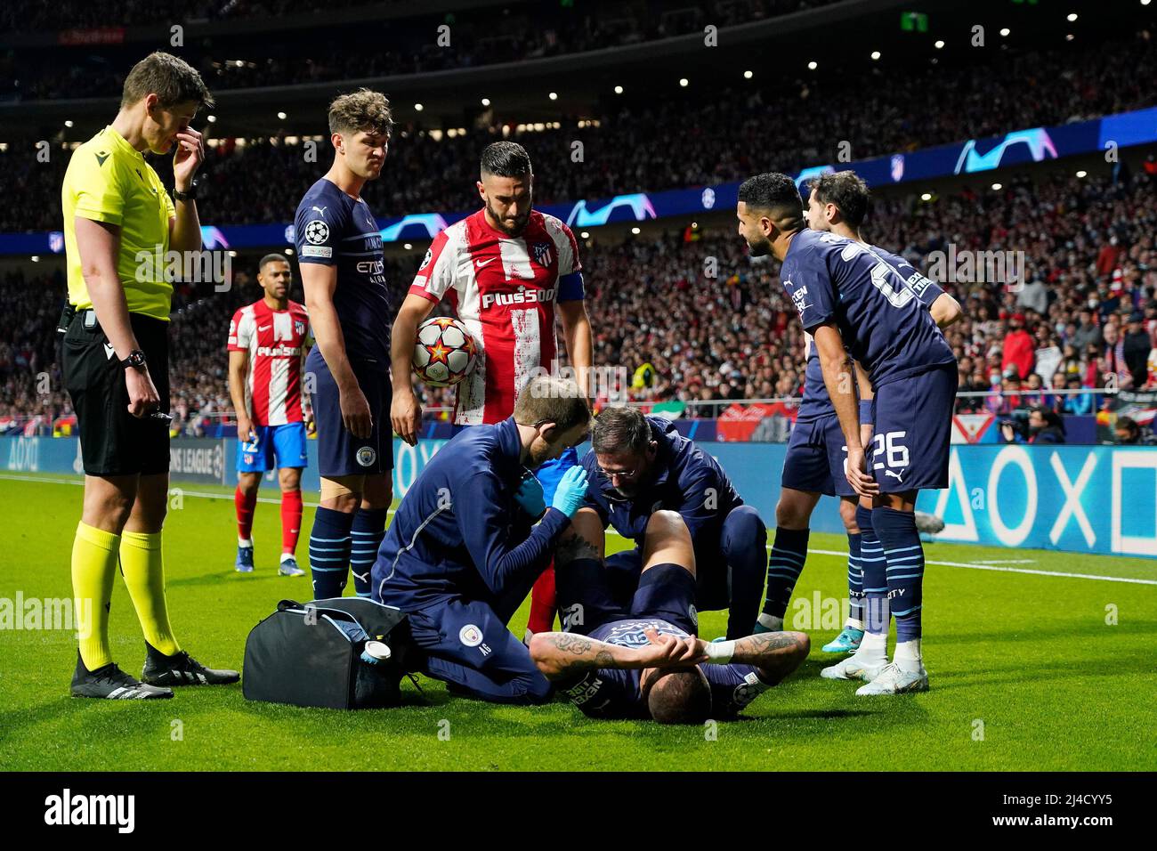 Kyle Walker of Manchester City injury during the UEFA Champions League ...