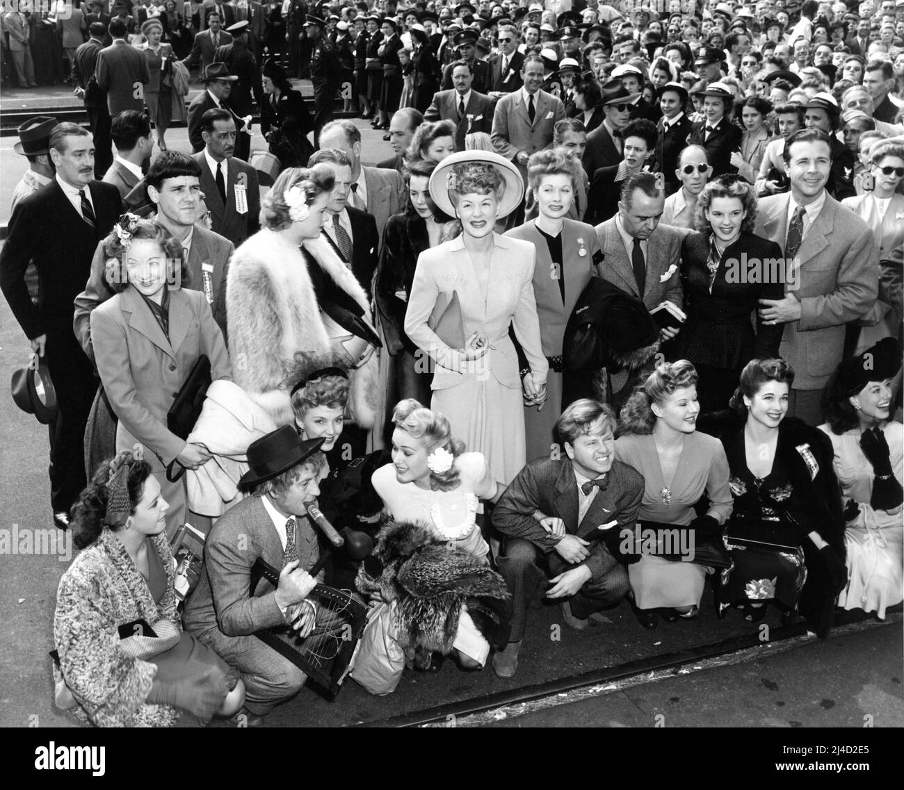 HOLLYWOOD BOND CAVALCADE returns home to California late September 1943 ...