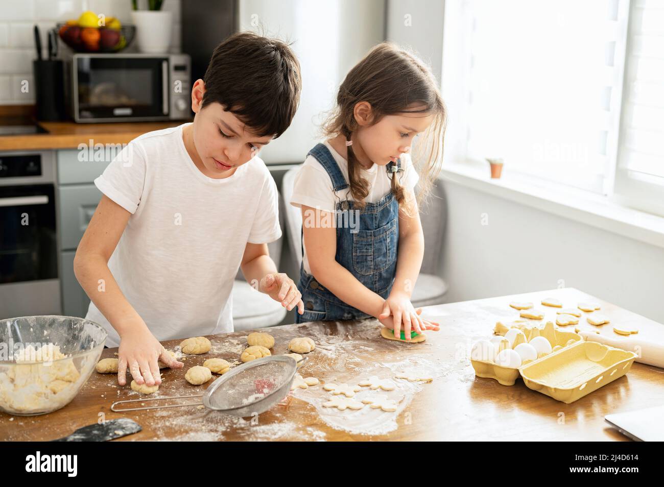 Lovely family spends time together hi-res stock photography and images ...