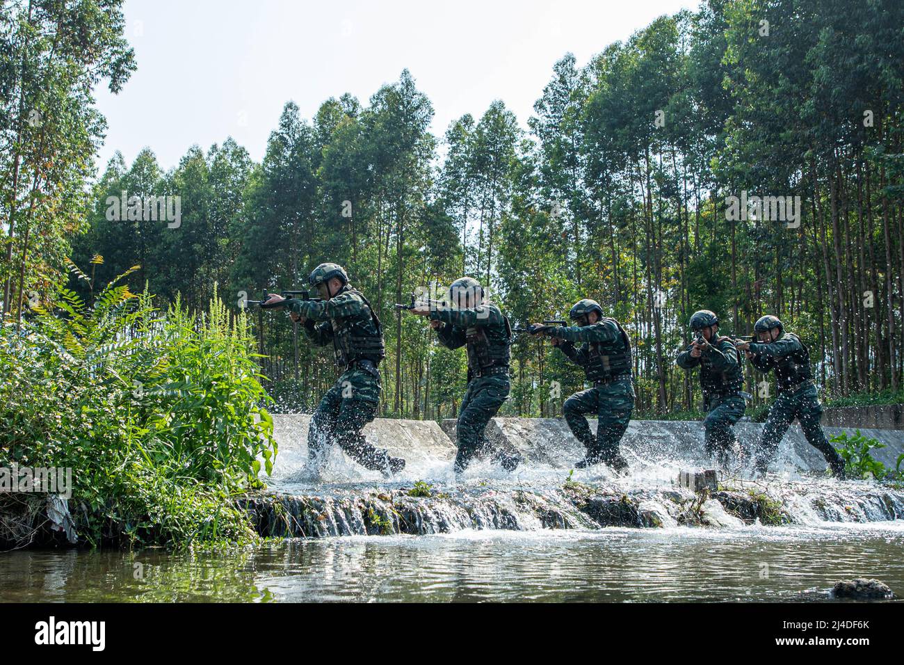 HEZHOU, CHINA - APRIL 14, 2022 - Members of special operations unit of ...